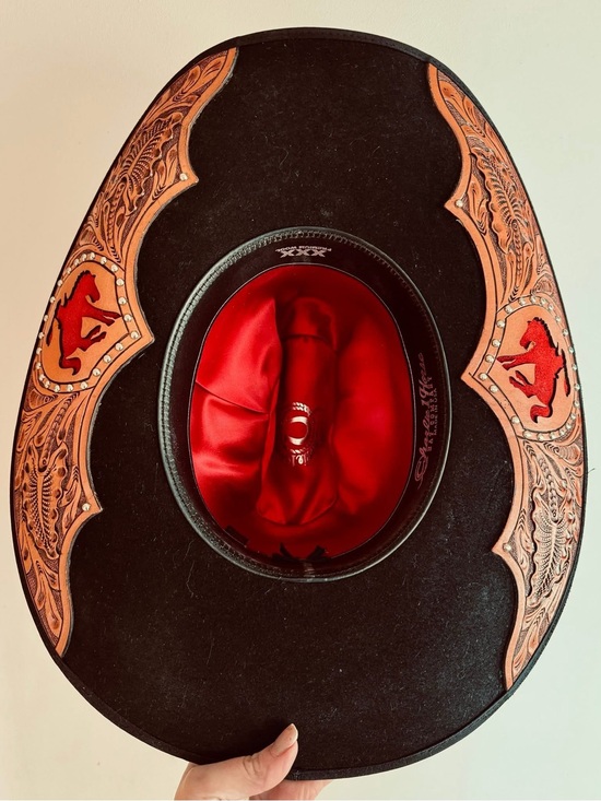 Charlie 1 Horse | Accessories | Black Felt Western Hat With Red Satin ...
